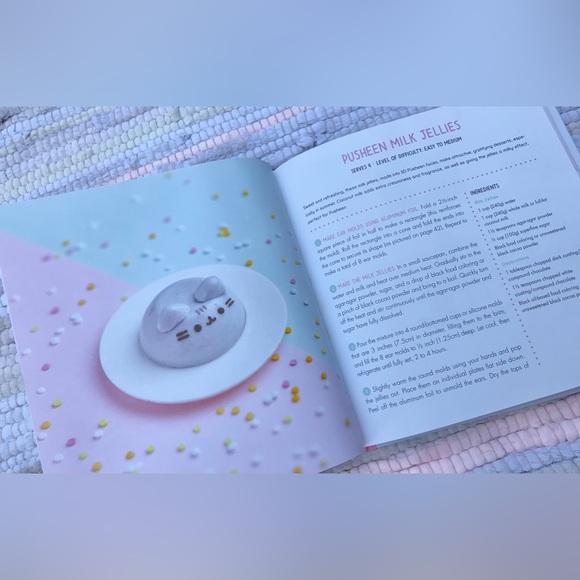 Pusheen | Kitchen | Lets Bake A Pusheen Cookbook Pizza Desserts Diy How ...